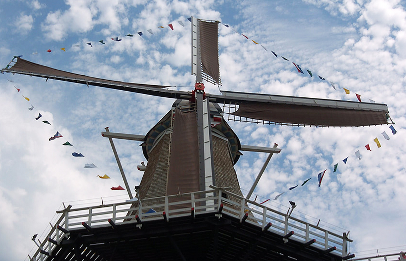 Pella Tulip Time: A Grand Commemoration of Dutch Heritage - Iowa Source